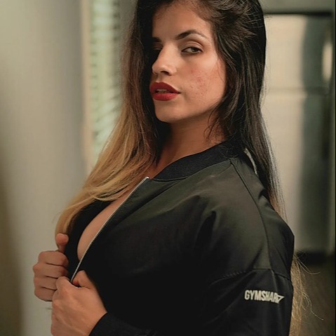 Mary G | Instagram, Facebook | Linktree