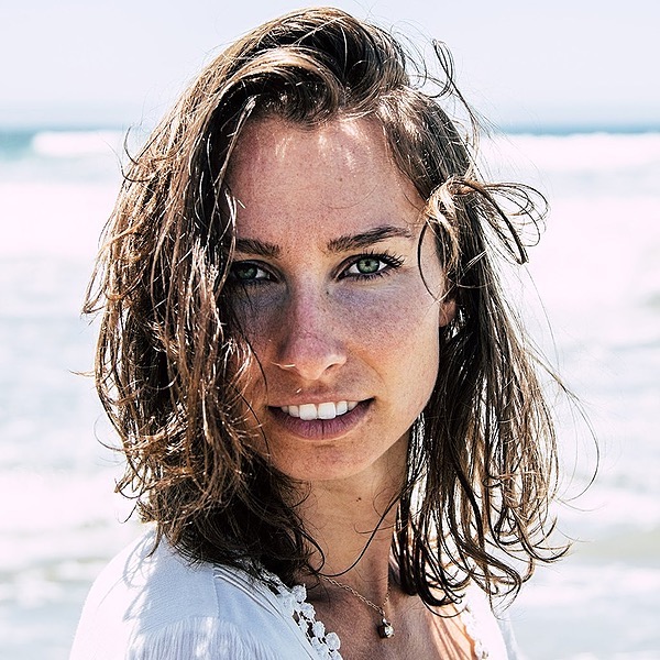 Anya Grace | Elevated Woman | Linktree