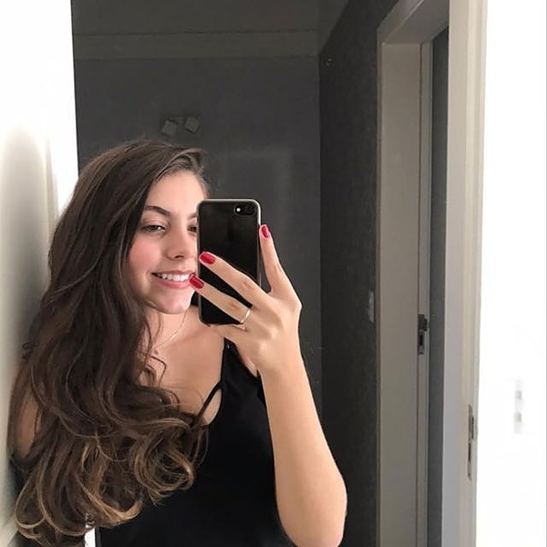 Thais Martins | Twitter, Instagram, TikTok, Twitch | Linktree