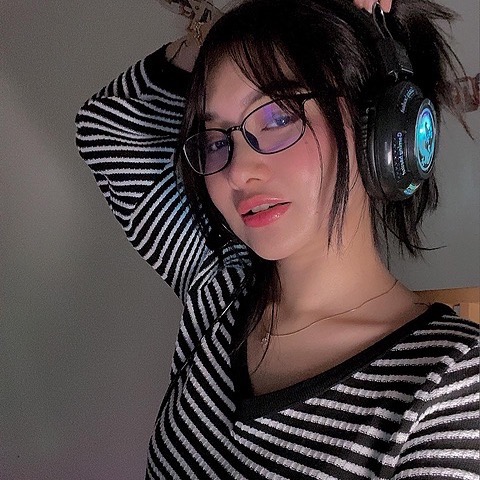 ivy yvon | Twitter, Instagram, Facebook, TikTok | Linktree