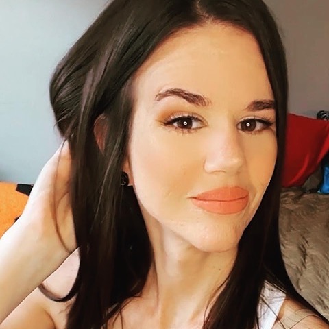 sarah_sizzle | Twitter, Instagram, TikTok, Twitch | Linktree