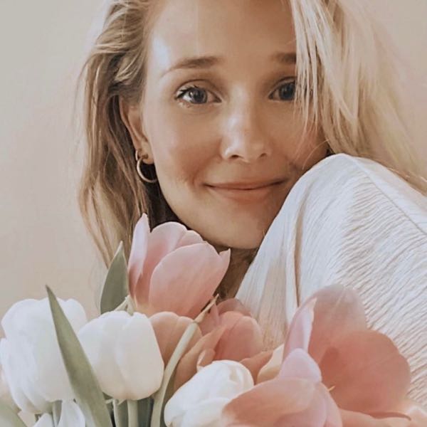 Arabella June | Instagram, TikTok | Linktree