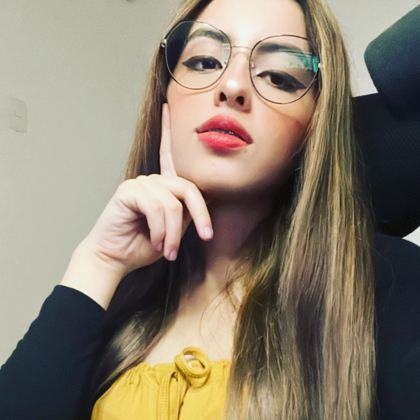 Yamy | Twitter, Instagram, Facebook, TikTok, Twitch | Linktree