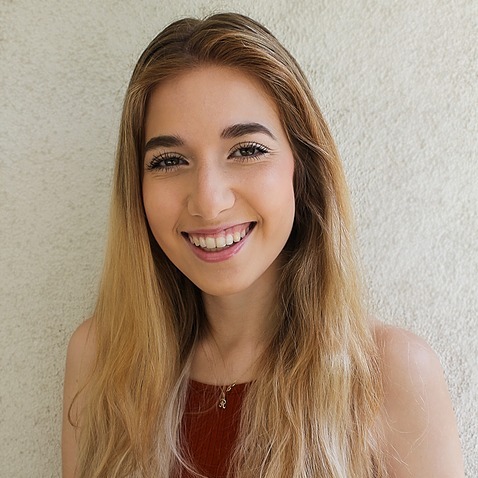 Rebecca Curci | Instagram, Facebook | Linktree