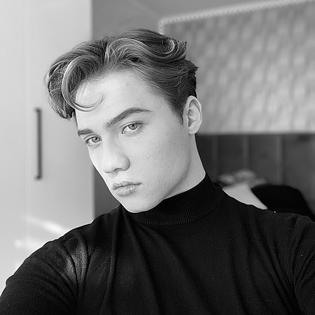 ___maximilian___ | Instagram, TikTok | Linktree