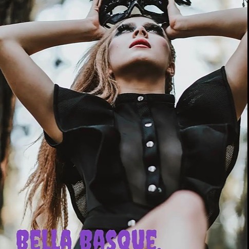 Bella Basque | Twitter, Instagram, Facebook, TikTok | Linktree