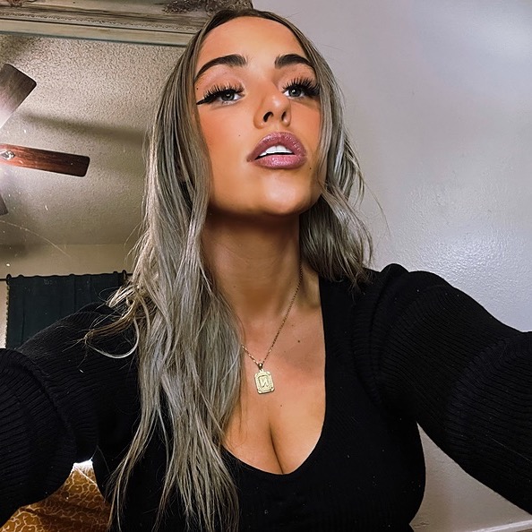 NATALIE | YouTube, TikTok | Linktree