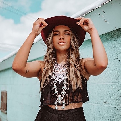 Ciara_Diaz | Twitter, Instagram, TikTok | Linktree