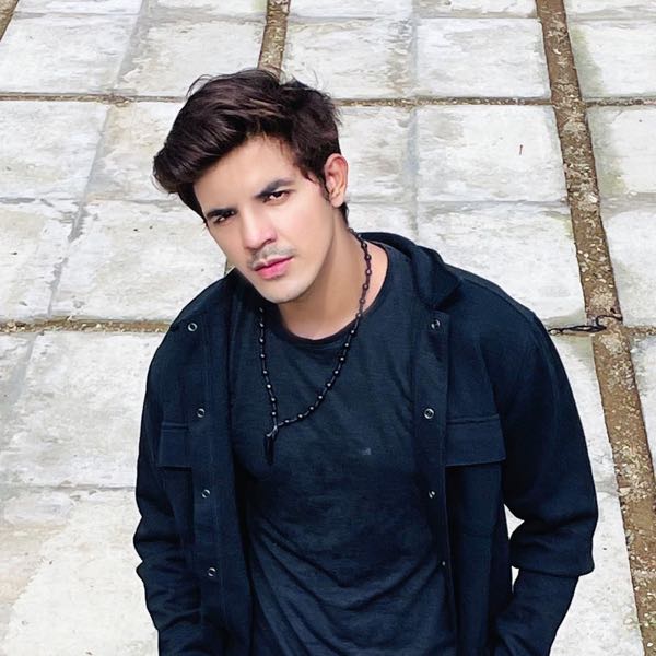 Diljaan Sayyed | Twitter, Instagram, Facebook, TikTok | Linktree