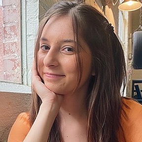 emilyisbellofficial | Instagram, TikTok | Linktree