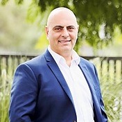 Paul Abassi | Instagram, Facebook | Linktree