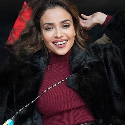 Ahlam ZAIMI | Instagram, Facebook, TikTok | Linktree