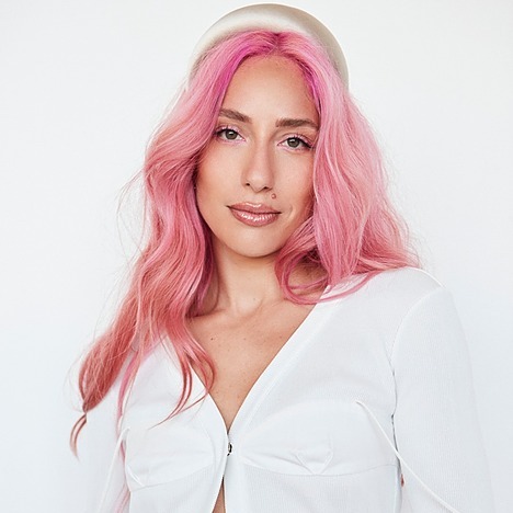 hellotefi | Twitter, Instagram, TikTok | Linktree