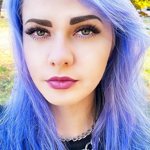 Alisa Grace | Twitter, Instagram, Facebook | Linktree