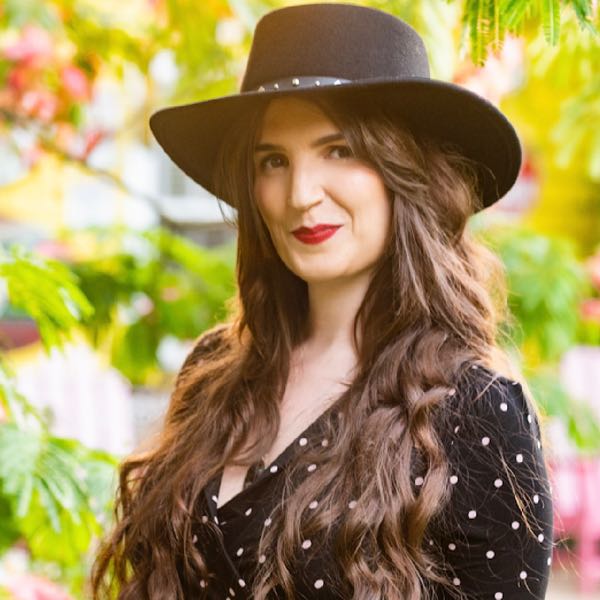 Kacy Ritter | Twitter, Instagram | Linktree