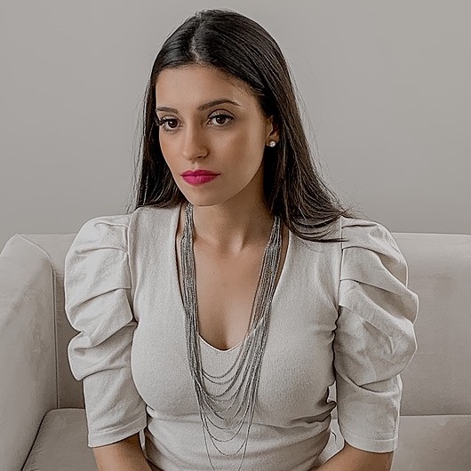 Victoria Clara | Instagram | Linktree