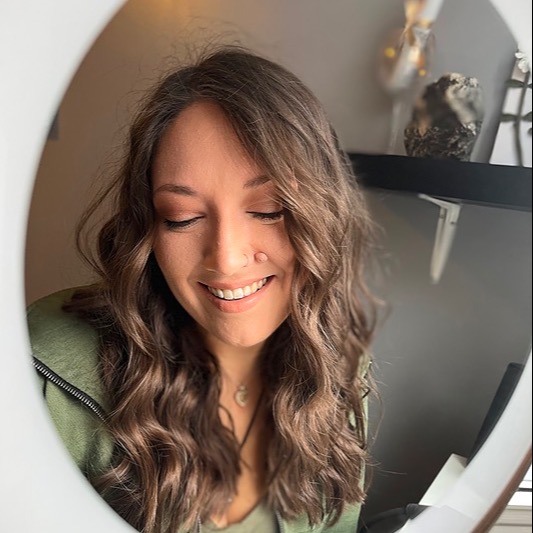 Abundantly Amberly | Instagram, TikTok | Linktree