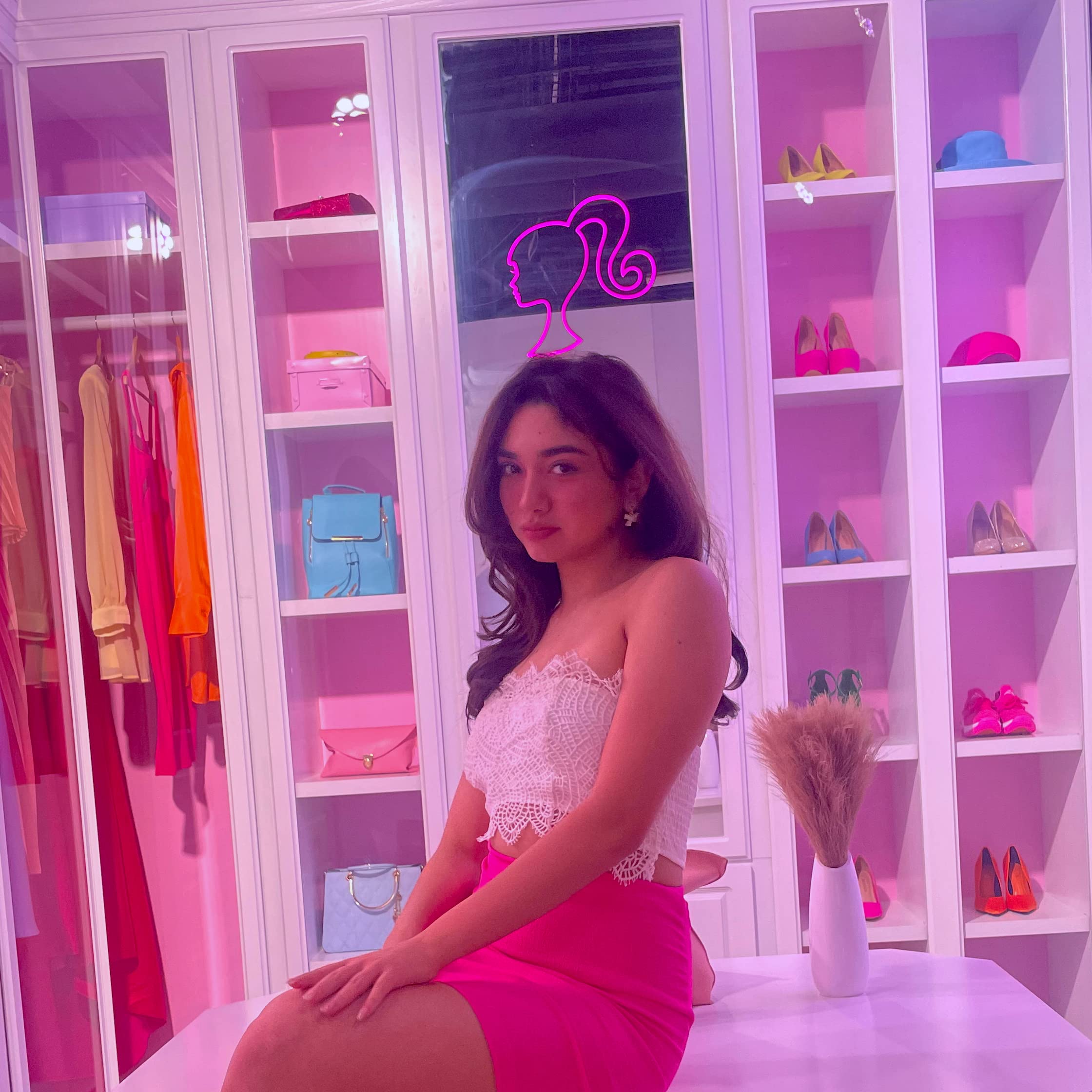 Julia Garcia | Instagram, Facebook, TikTok | Linktree