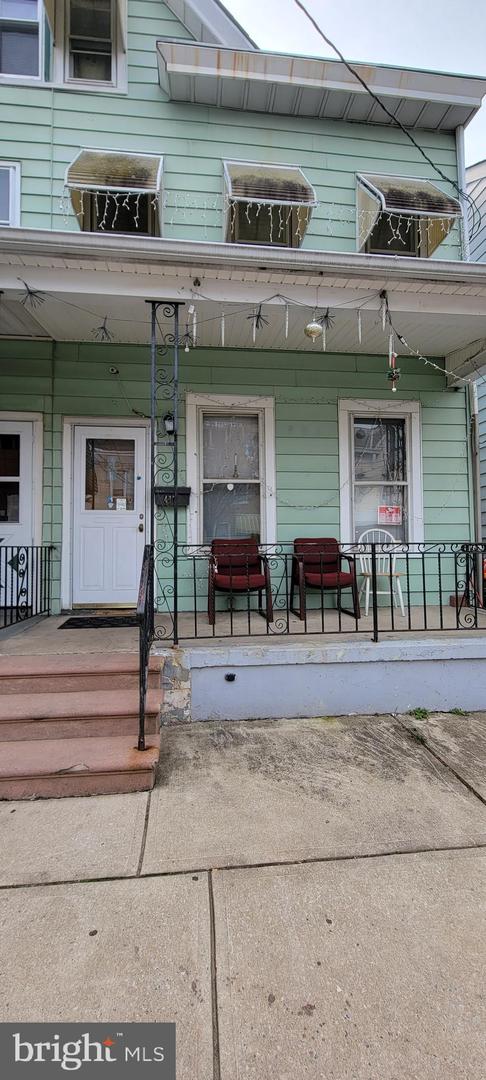 Rhet & Patrease Leonard | Twitter, Instagram, Facebook | Linktree