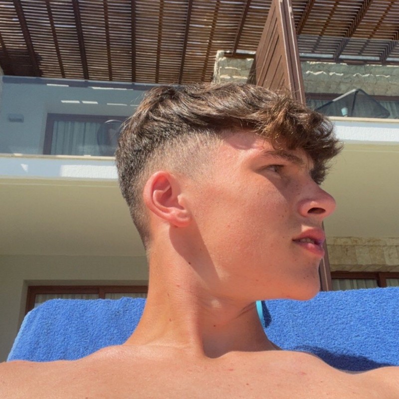 Lewisboothy | Instagram, Twitch | Linktree