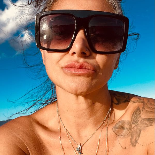 Catia Carla | Instagram, Facebook, TikTok | Linktree