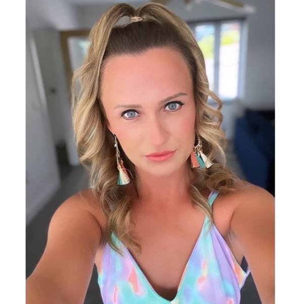 Holly George | Instagram, Facebook | Linktree