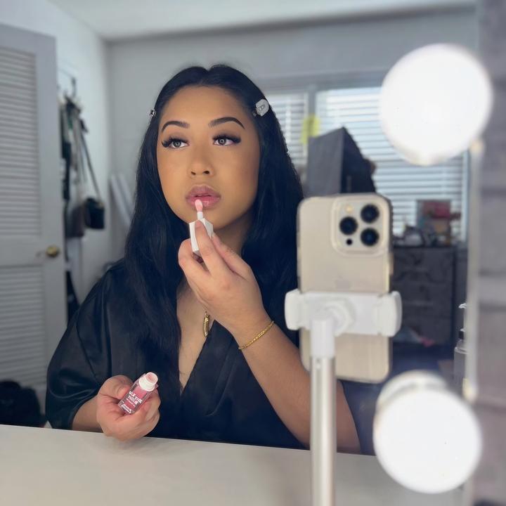 val.kayy | Instagram, TikTok | Linktree