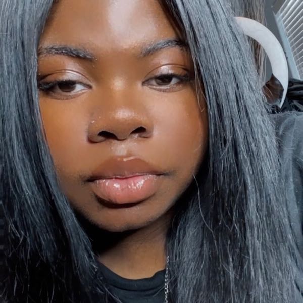 Dess🤍 | Instagram, TikTok | Linktree