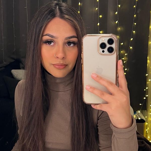 Nida Khan | Instagram, TikTok | Linktree