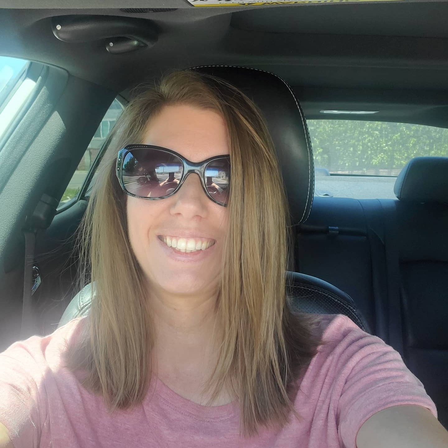 hey.amanda.d | Instagram, TikTok | Linktree