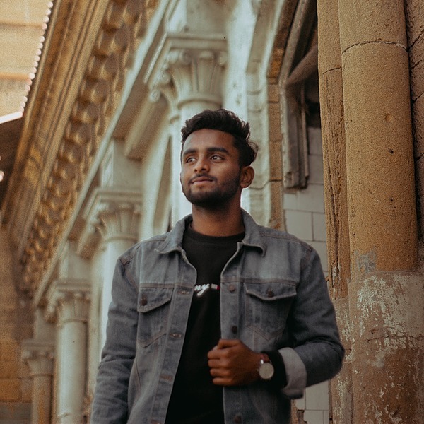 syed_waleed_ahmed | Twitter, Instagram, Facebook | Linktree