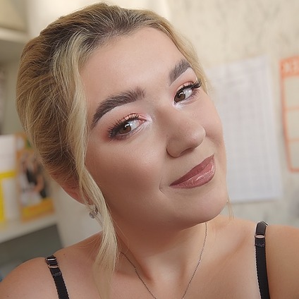 Martha | Instagram, YouTube, TikTok | Linktree