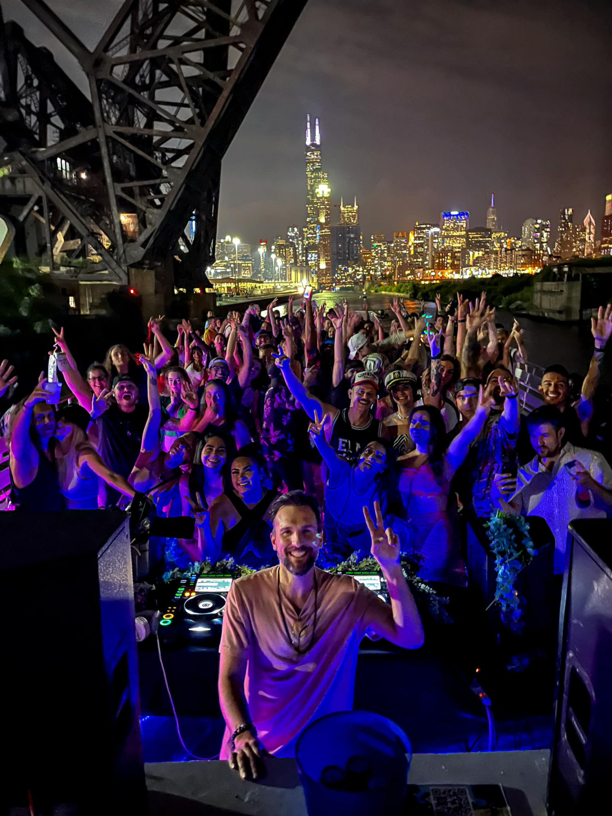 EDM CHICAGO ::: | Facebook | Linktree