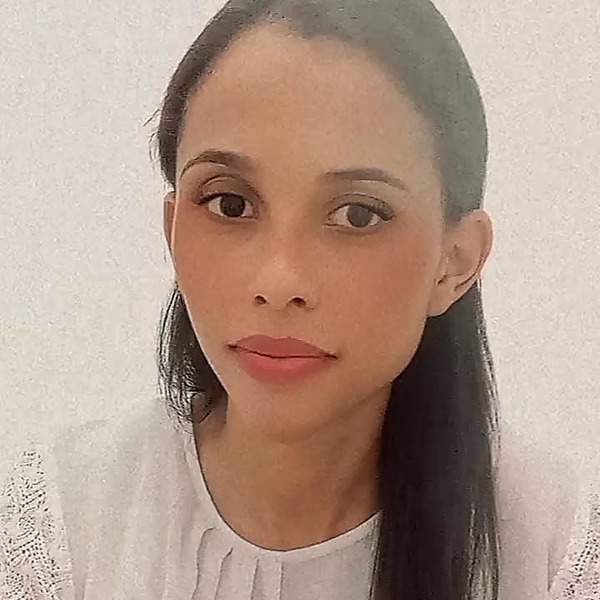 Stefany Melo | Instagram | Linktree