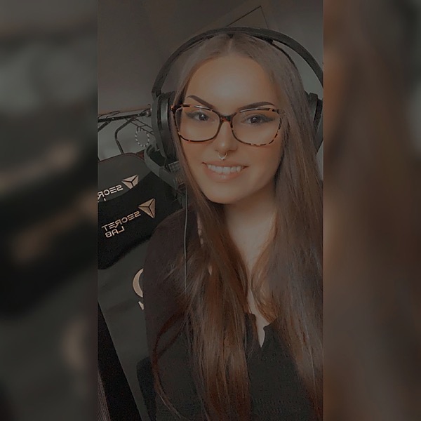 mistress_krystal | Instagram, TikTok | Linktree