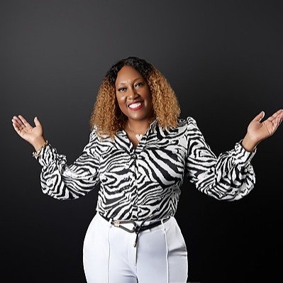 Yolanda Kelly, Matchmaker | Twitter, Instagram, YouTube | Linktree