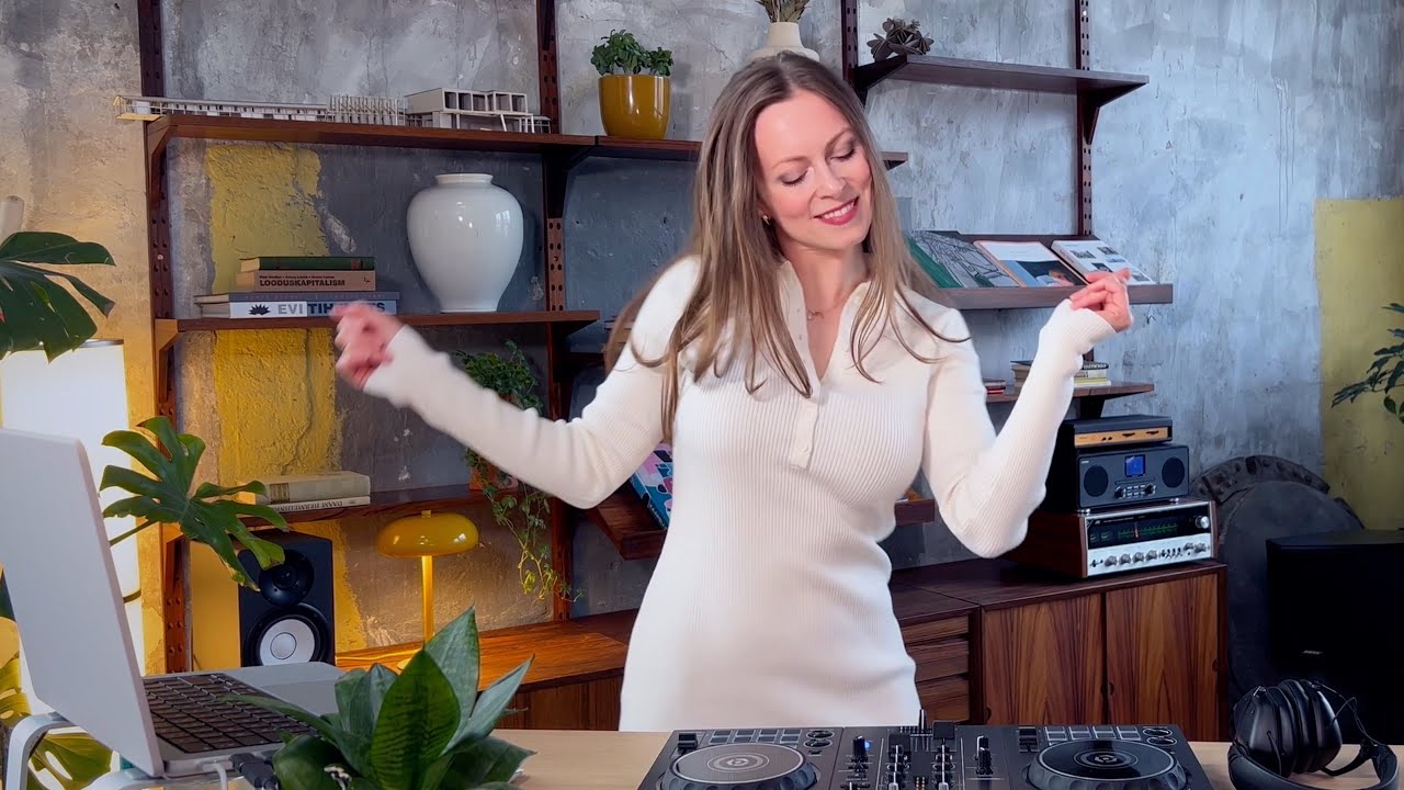 Arwen's Faith | Instagram, Facebook, TikTok, Twitch | Linktree