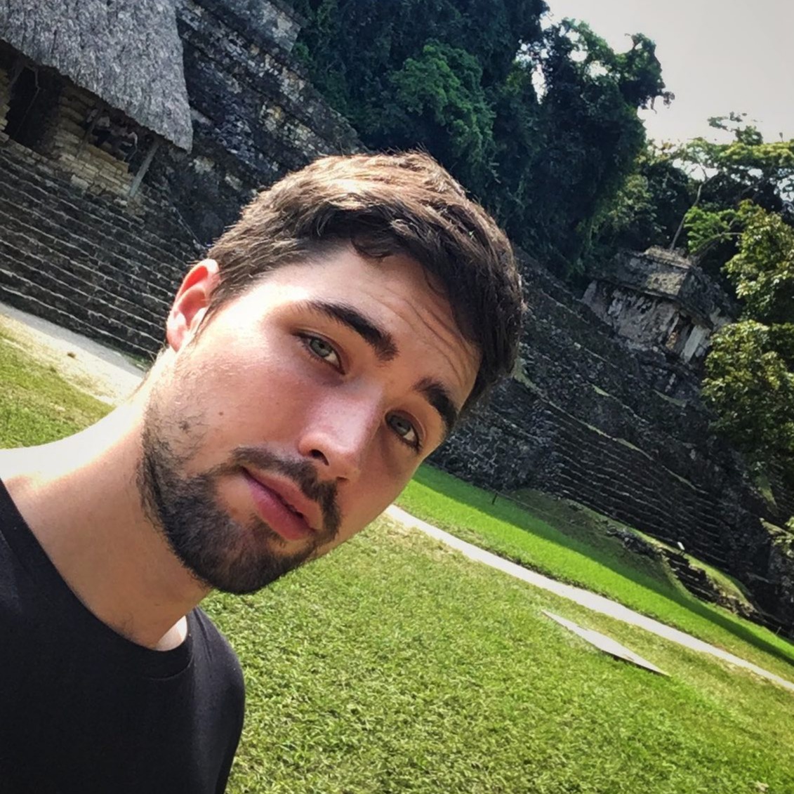 TotalXclipse | Twitter, YouTube, Spotify, Twitch | Linktree