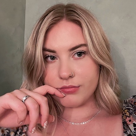 emily | Instagram, TikTok | Linktree