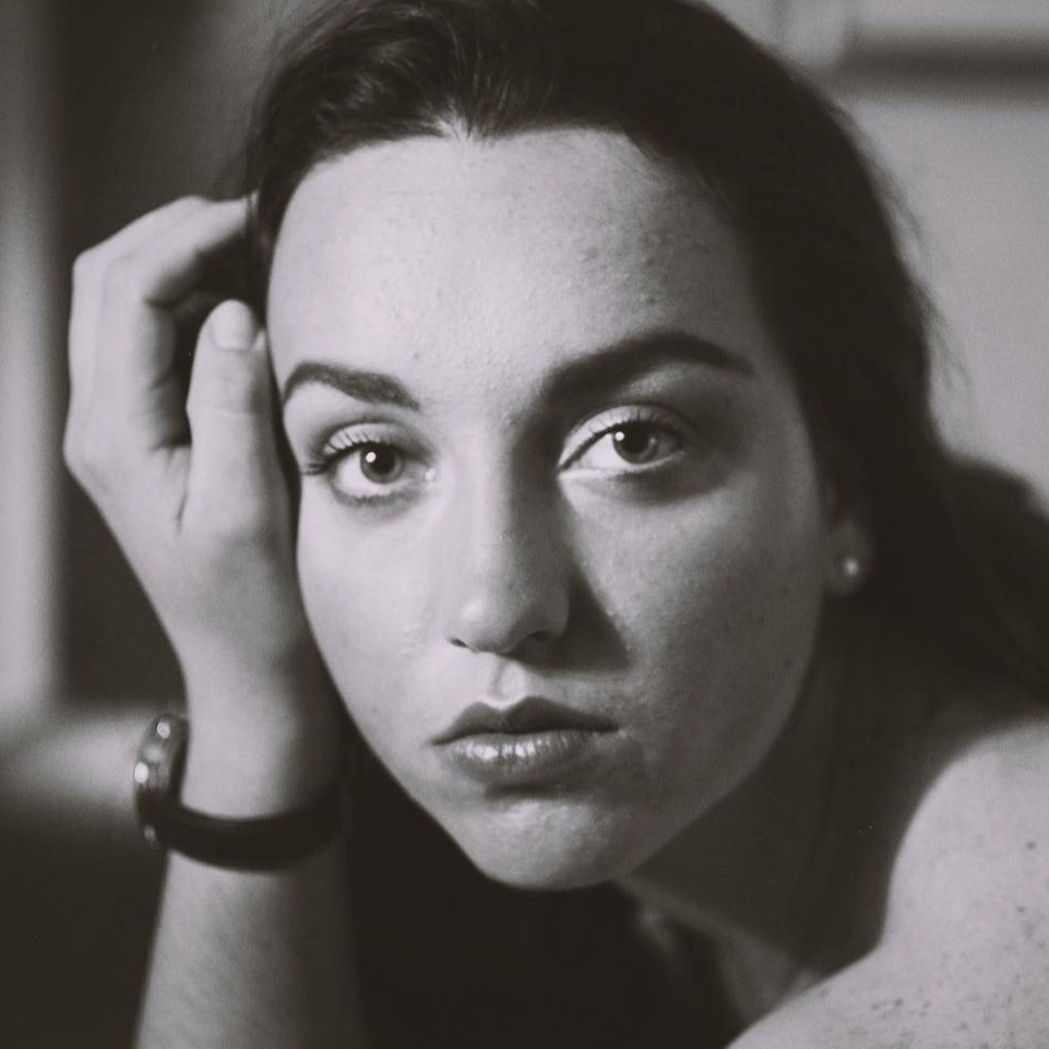 _sarah_lily - Listen on Spotify - Linktree