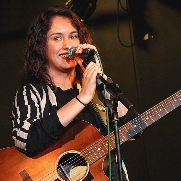 Mélone | Instagram, Facebook, TikTok | Linktree