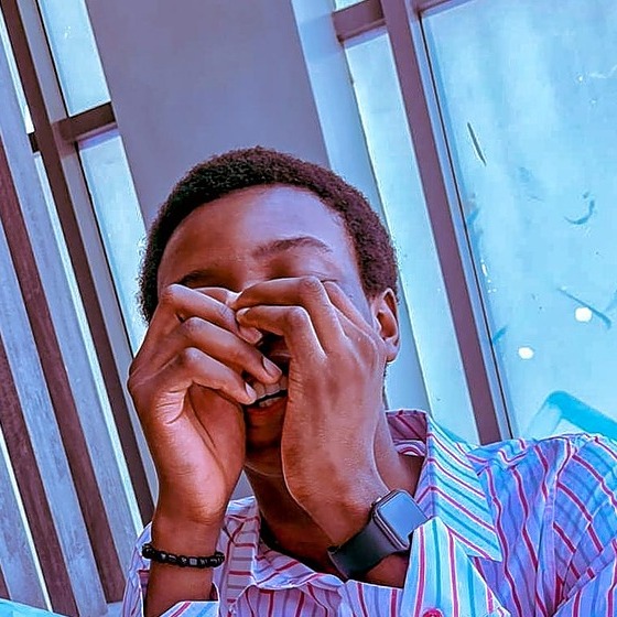 hey_its_ebube | Twitter, Instagram, TikTok | Linktree