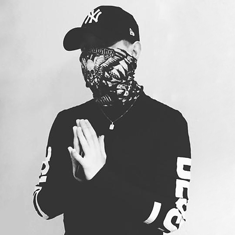 Zeus | Instagram, TikTok | Linktree