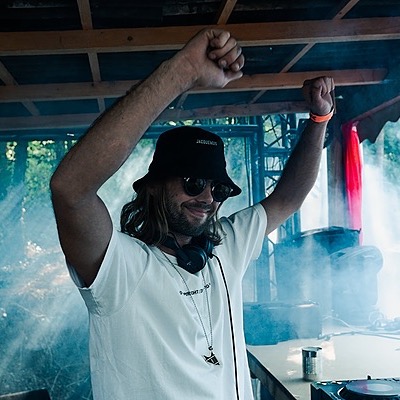 ALEX.G | Instagram, Spotify, Facebook | Linktree