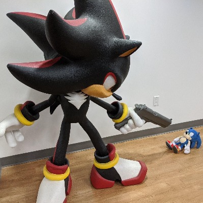 Mia Largo | Twitter, Instagram, Facebook | Linktree