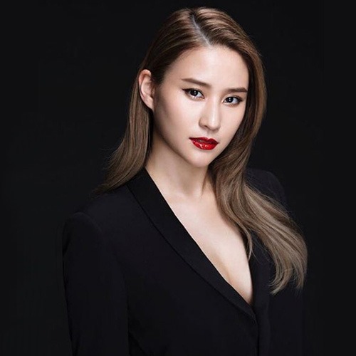 Traccy To - CEO WIN88 | Twitter, Instagram, Twitch | Linktree