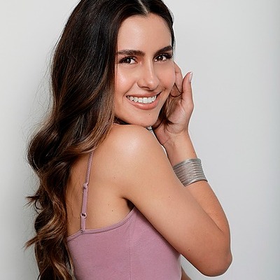 María Barajas | Instagram, YouTube, Facebook | Linktree