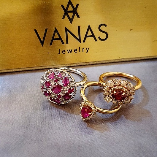 VANAS jewelry 반아스 | Linktree