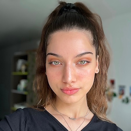 Lilah| french UGC creator💡 | TikTok | Linktree