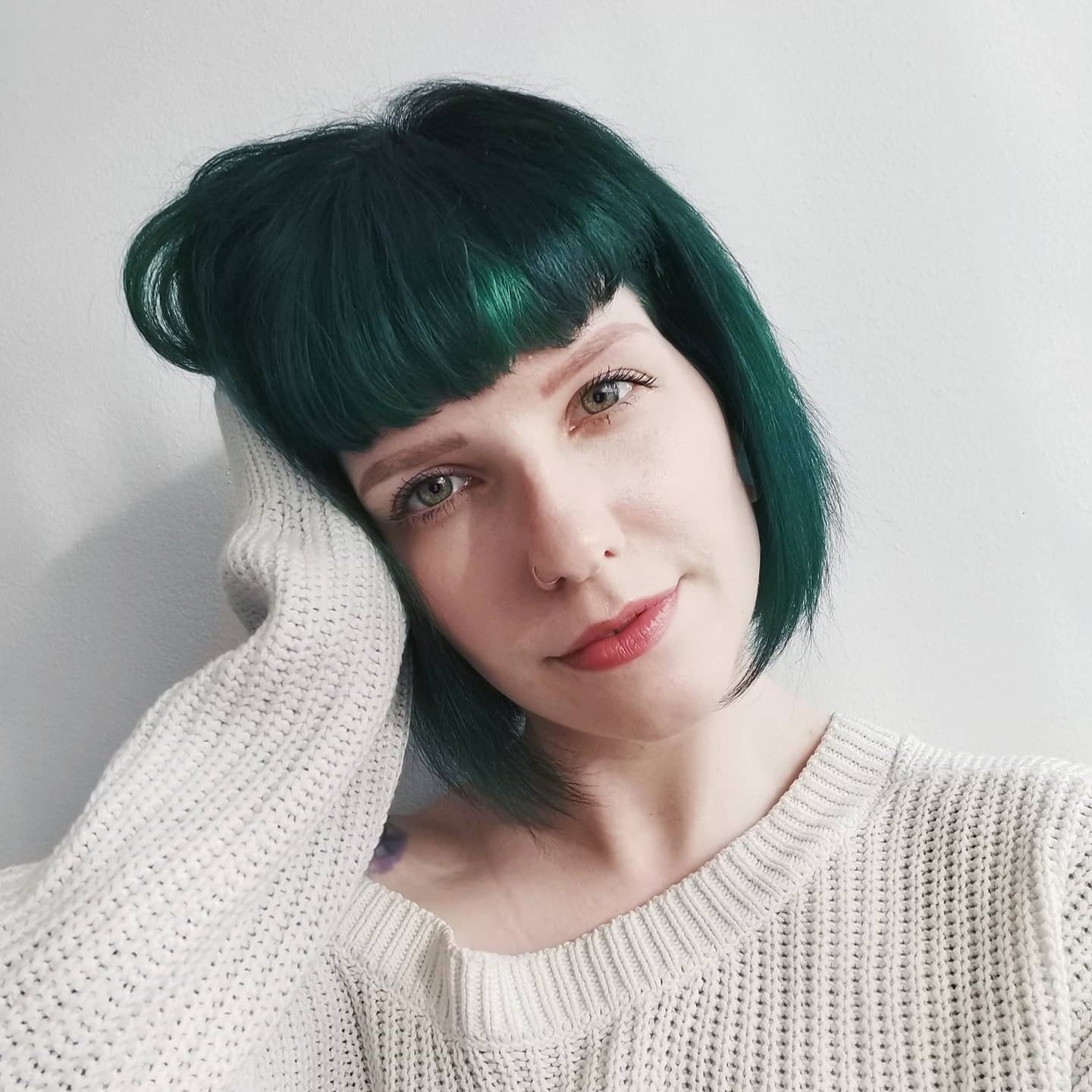 ashiirosee | Twitter, Twitch | Linktree